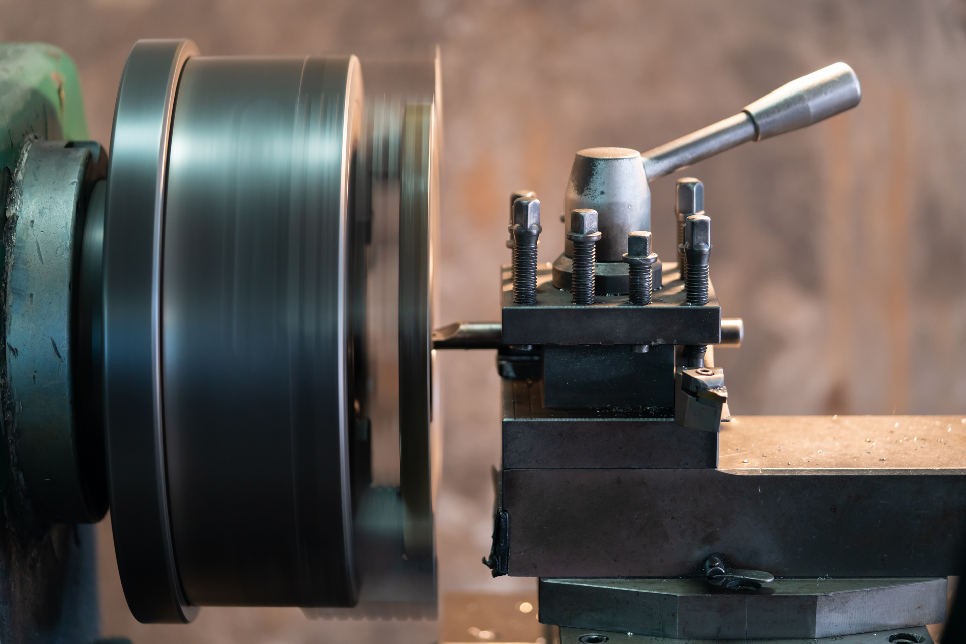 Metal Lathe for Beginners: Basic Operation - American Rotary